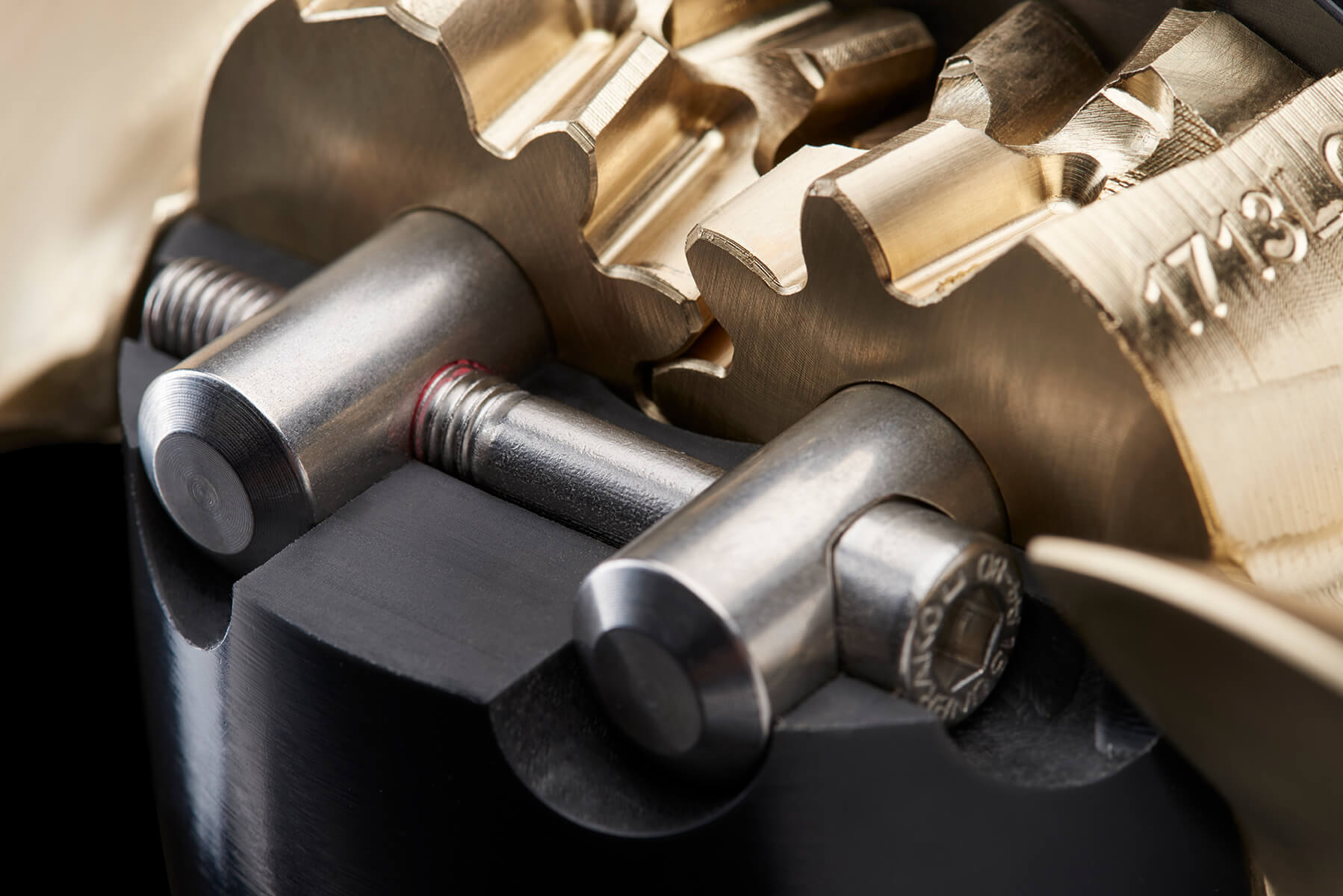 Buy your new folding propeller directly from the Flexofold factory